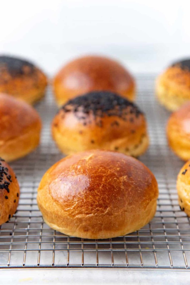 Best Buns for Pulled Pork - Kitchen Laughter